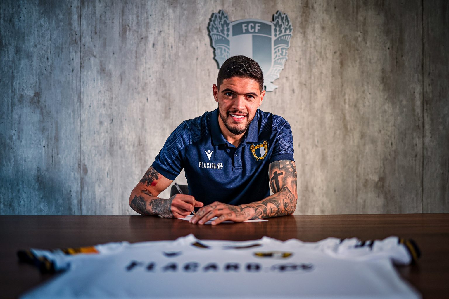 Riccieli renova até 2027 - FC Famalicão